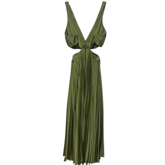 Abercrombie & Fitch | Dresses | Af Giselle Pleated Cutout Maxi Dress ...